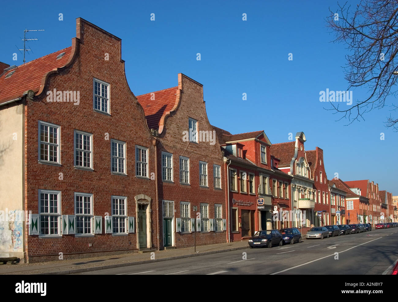 Dutch house red brick hi-res stock photography and images - Alamy