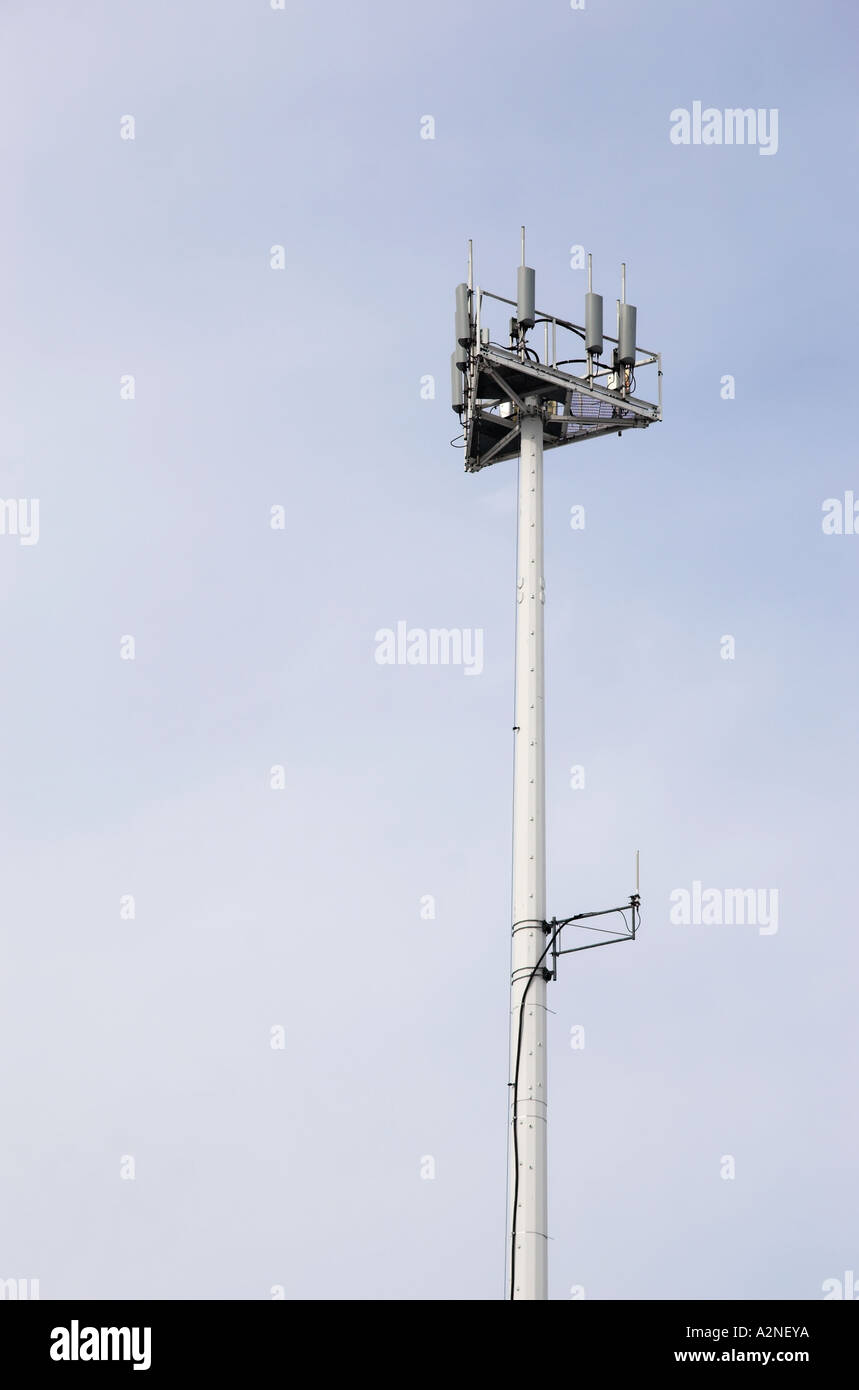 Cell network tower Stock Photo - Alamy