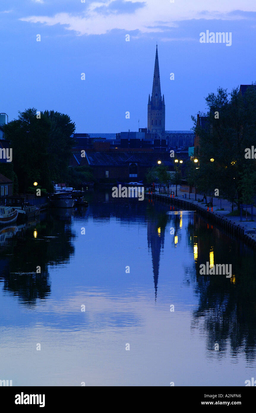 Norwich riverside bars hi-res stock photography and images - Alamy