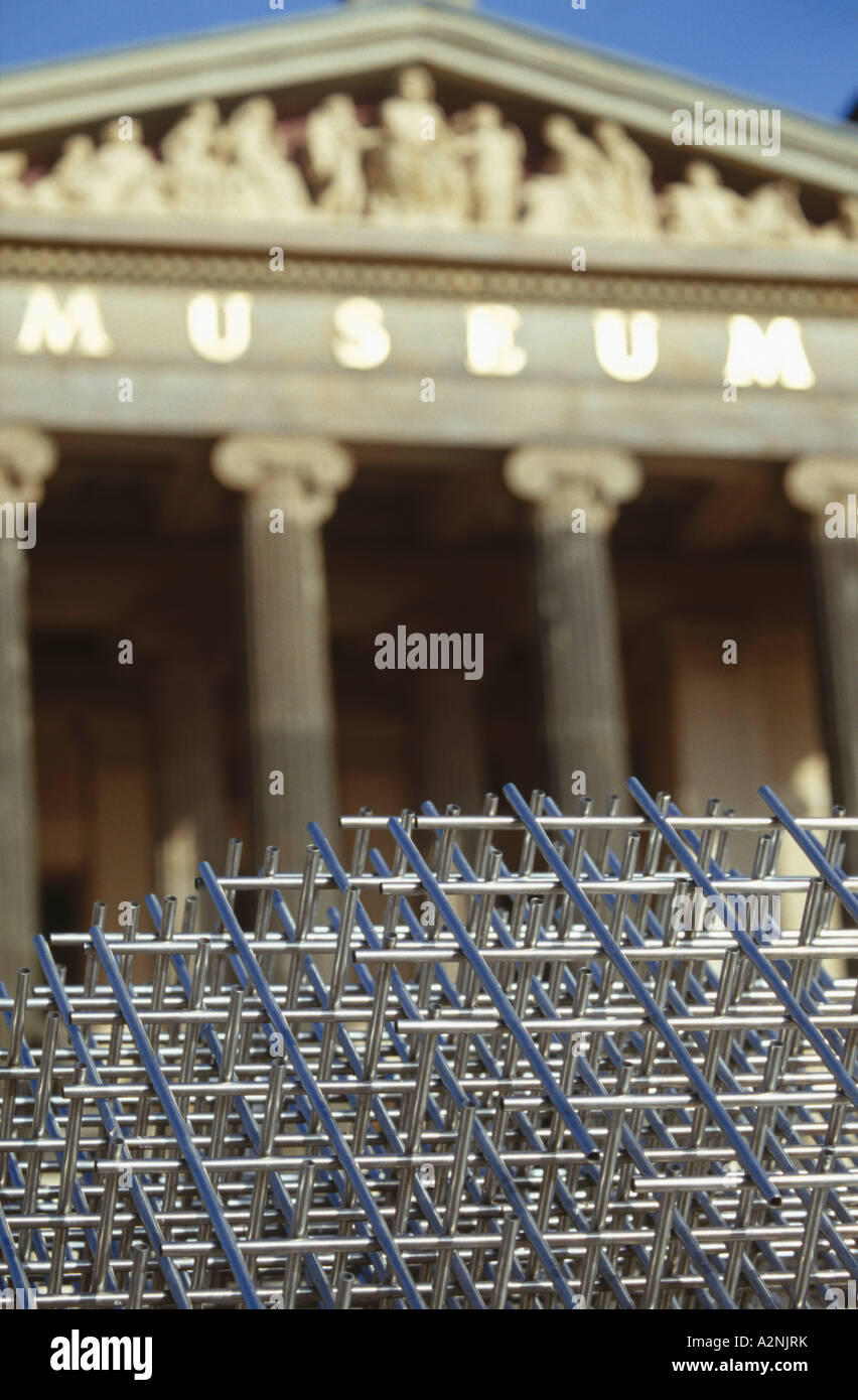 Metal sculpture in front of museum Stock Photo - Alamy