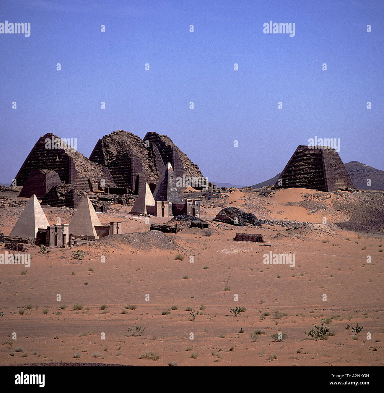 Monuments in desert, Monument Necropolis Meroe pyramids, Sahara Desert ...