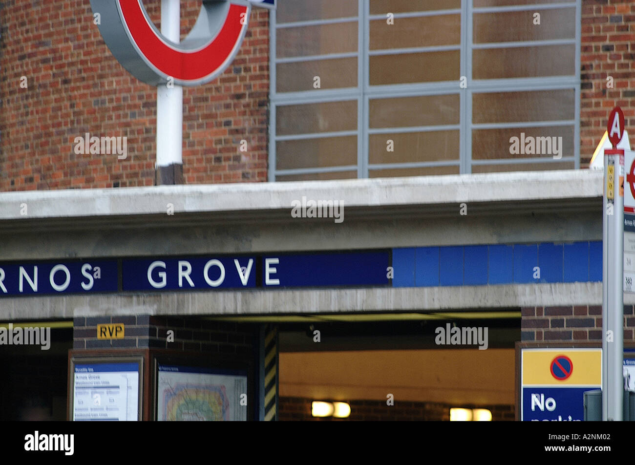 Arnos grove london hi-res stock photography and images - Alamy