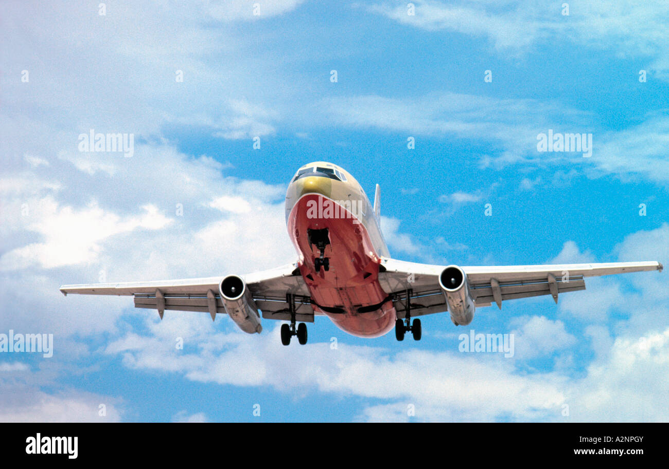 Commercial aircraft in flight Stock Photo - Alamy