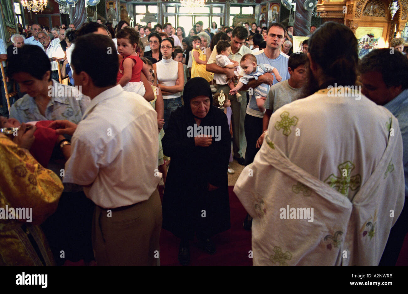 Receiving the eucharist hi-res stock photography and images - Alamy