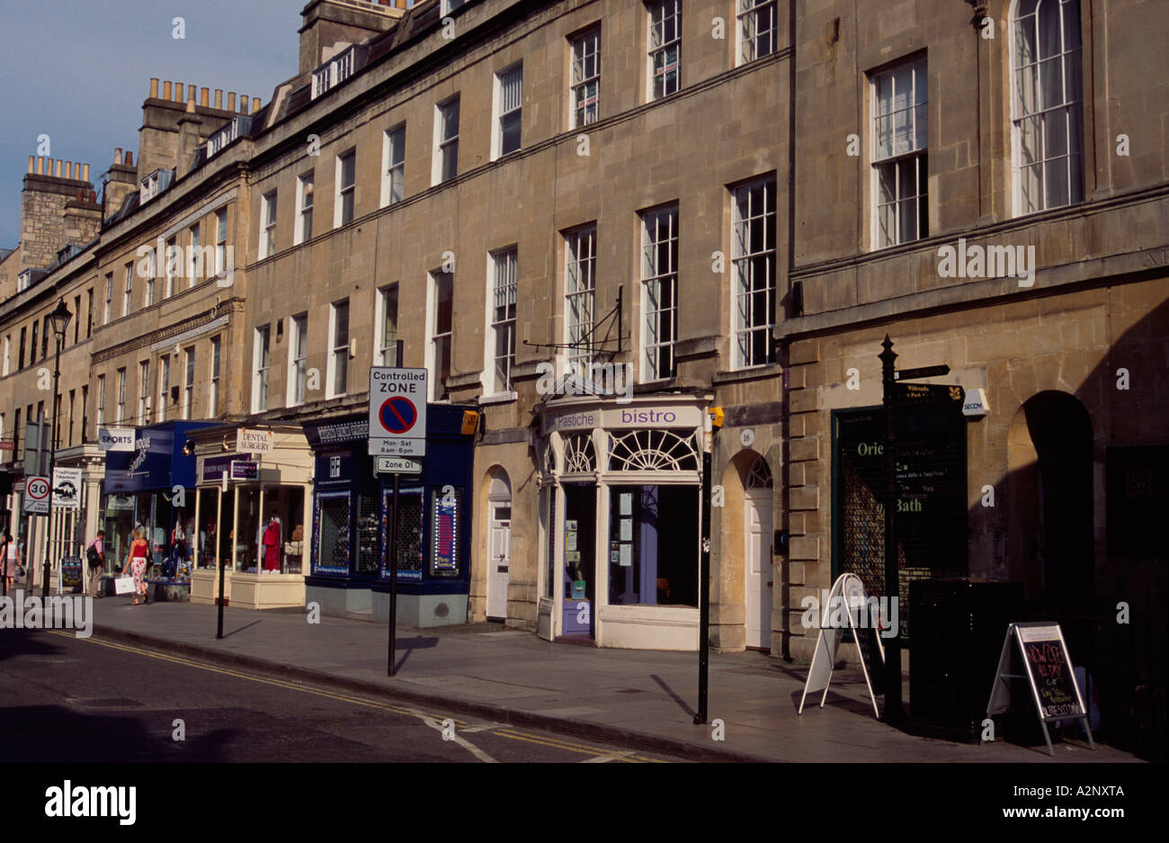Shops retail georgian terrace bath hi-res stock photography and images ...