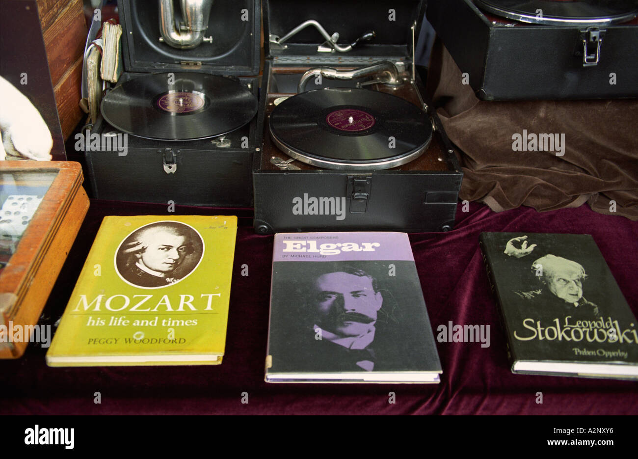 London, UK. Gramophones and books for sale at Portobello market Stock ...