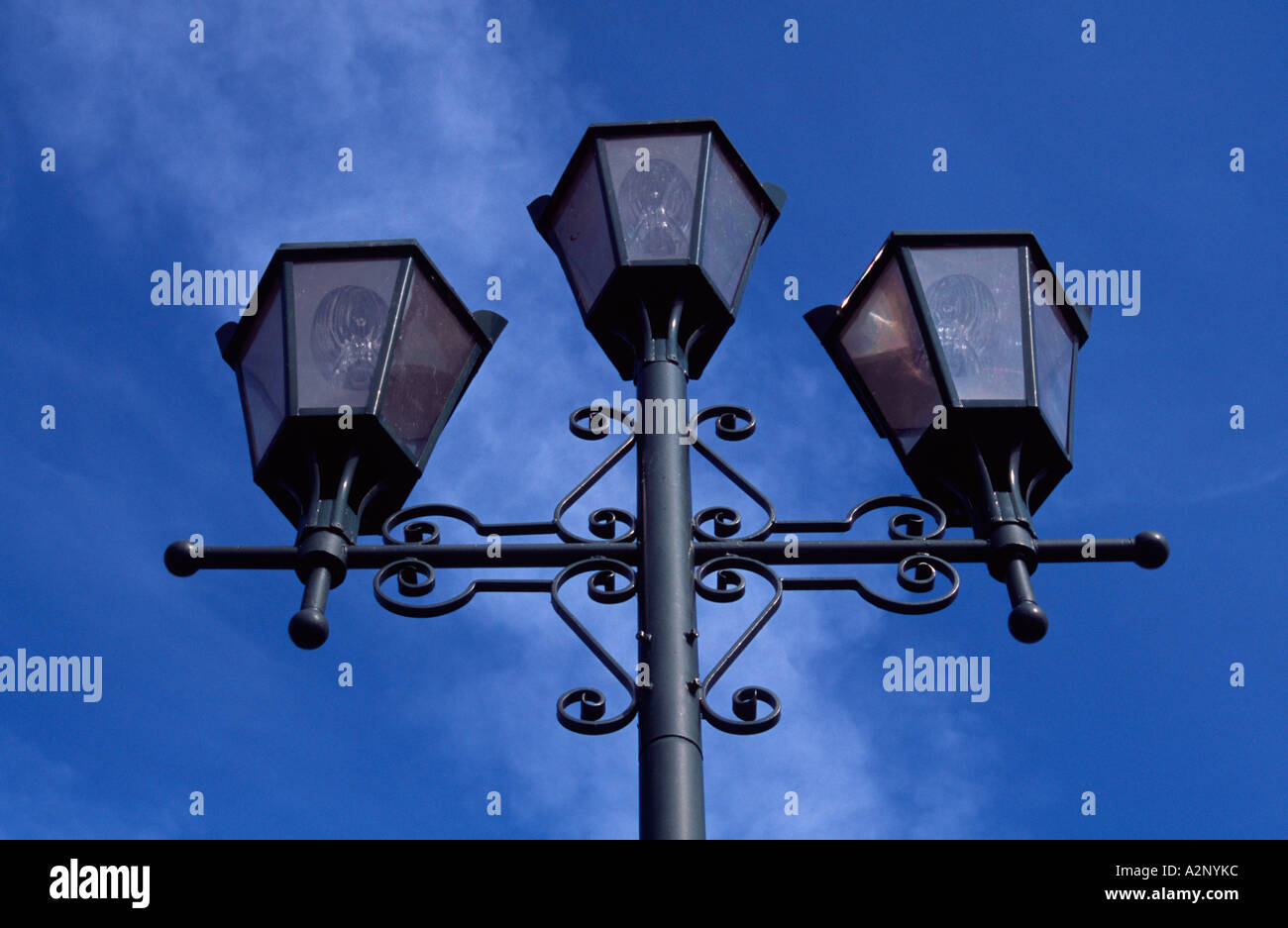 Decorative street lights hi-res stock photography and images - Alamy