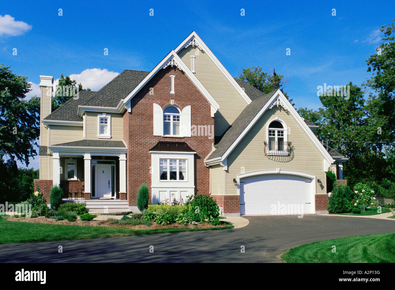 Luxury Residential House High Resolution Stock Photography and Images ...