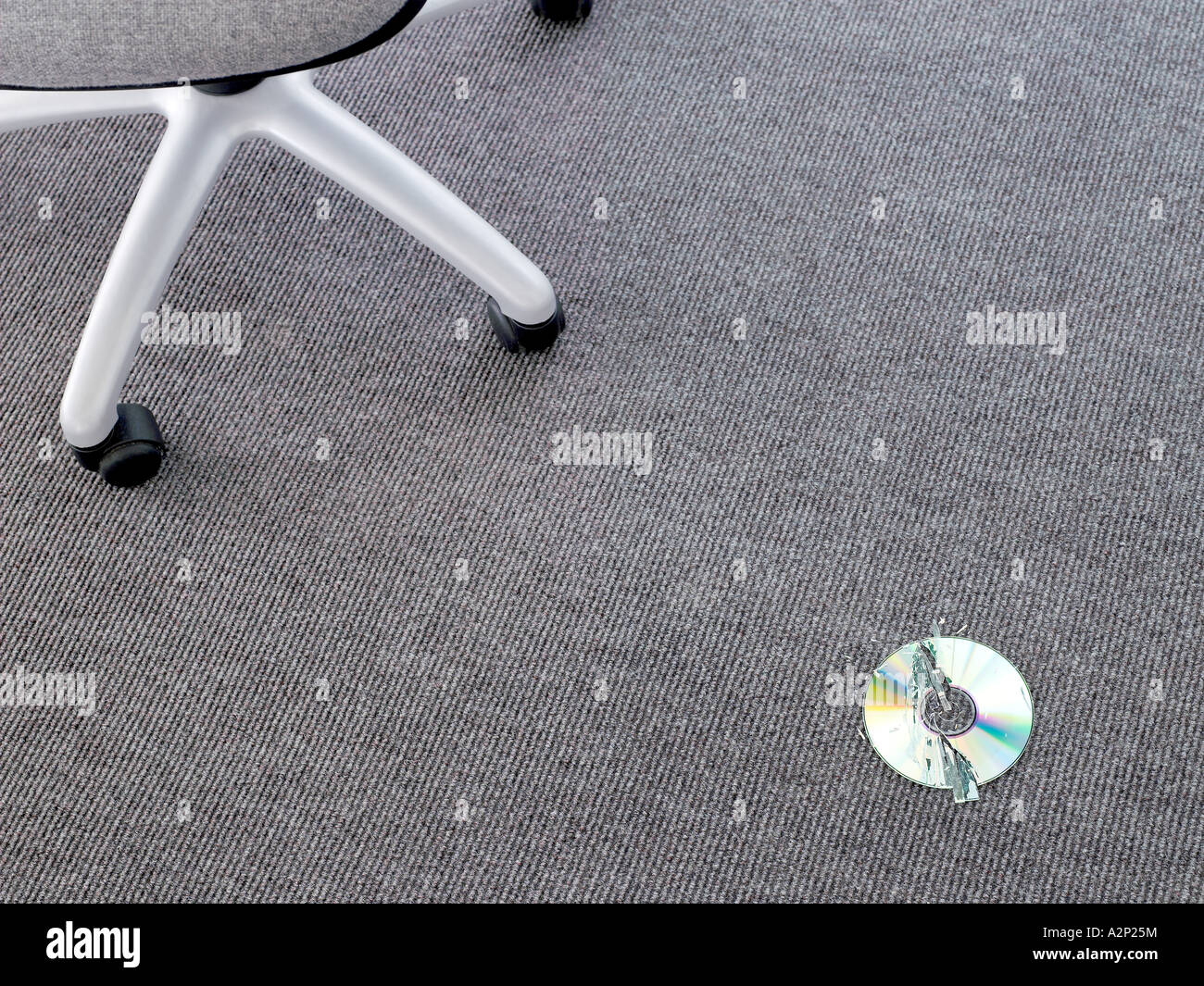 Broken structures hi-res stock photography and images - Alamy