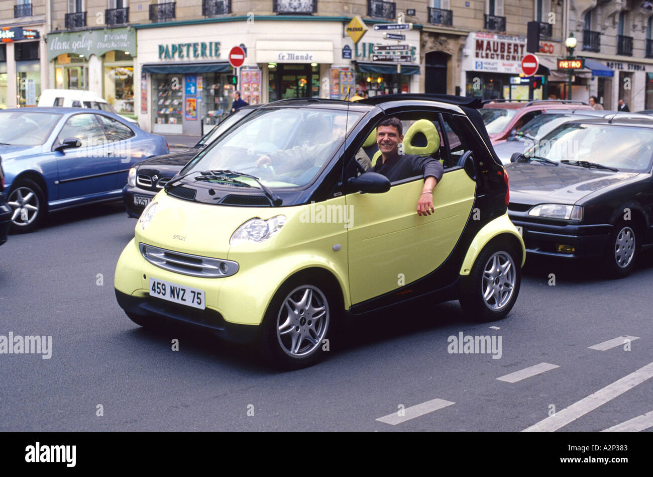 Mercedes smart car hi-res stock photography and images - Alamy