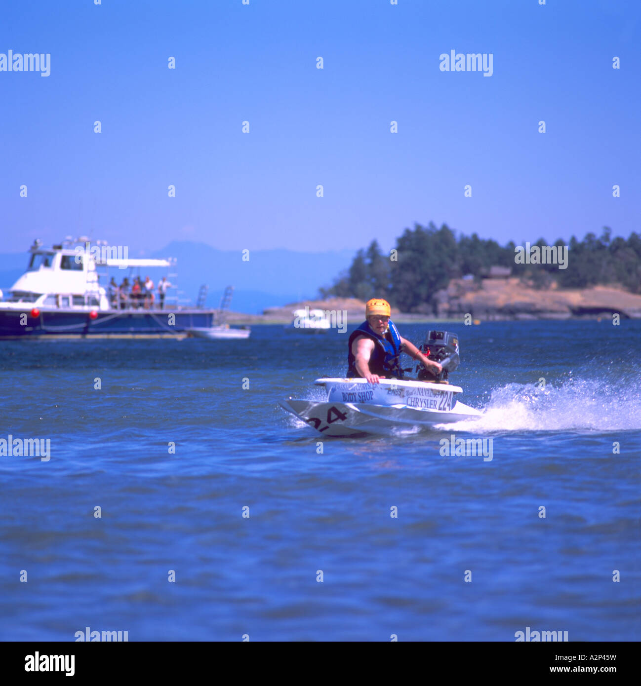 Bathtub racing hi-res stock photography and images - Alamy
