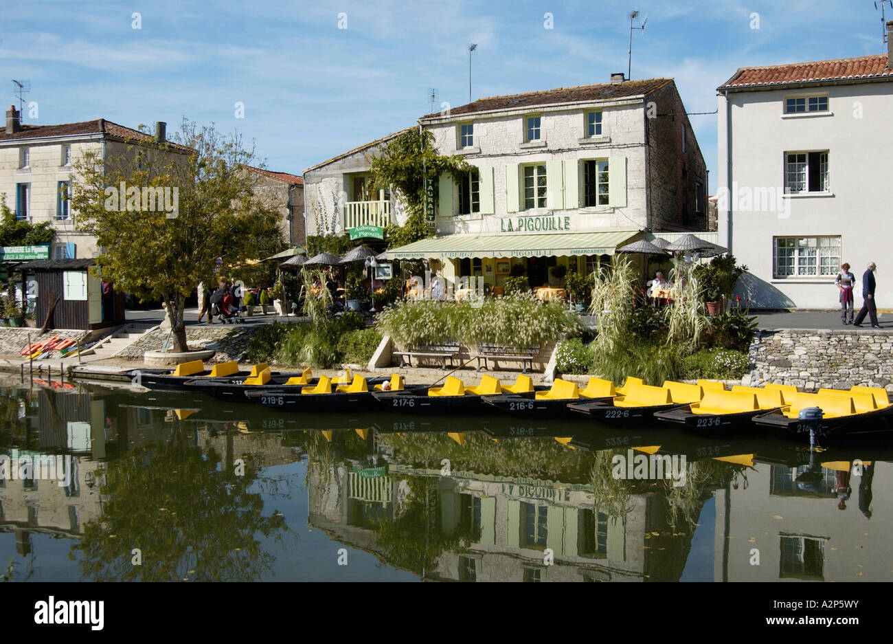 Coulon, Marais Poitevan, France Stock Photo - Alamy