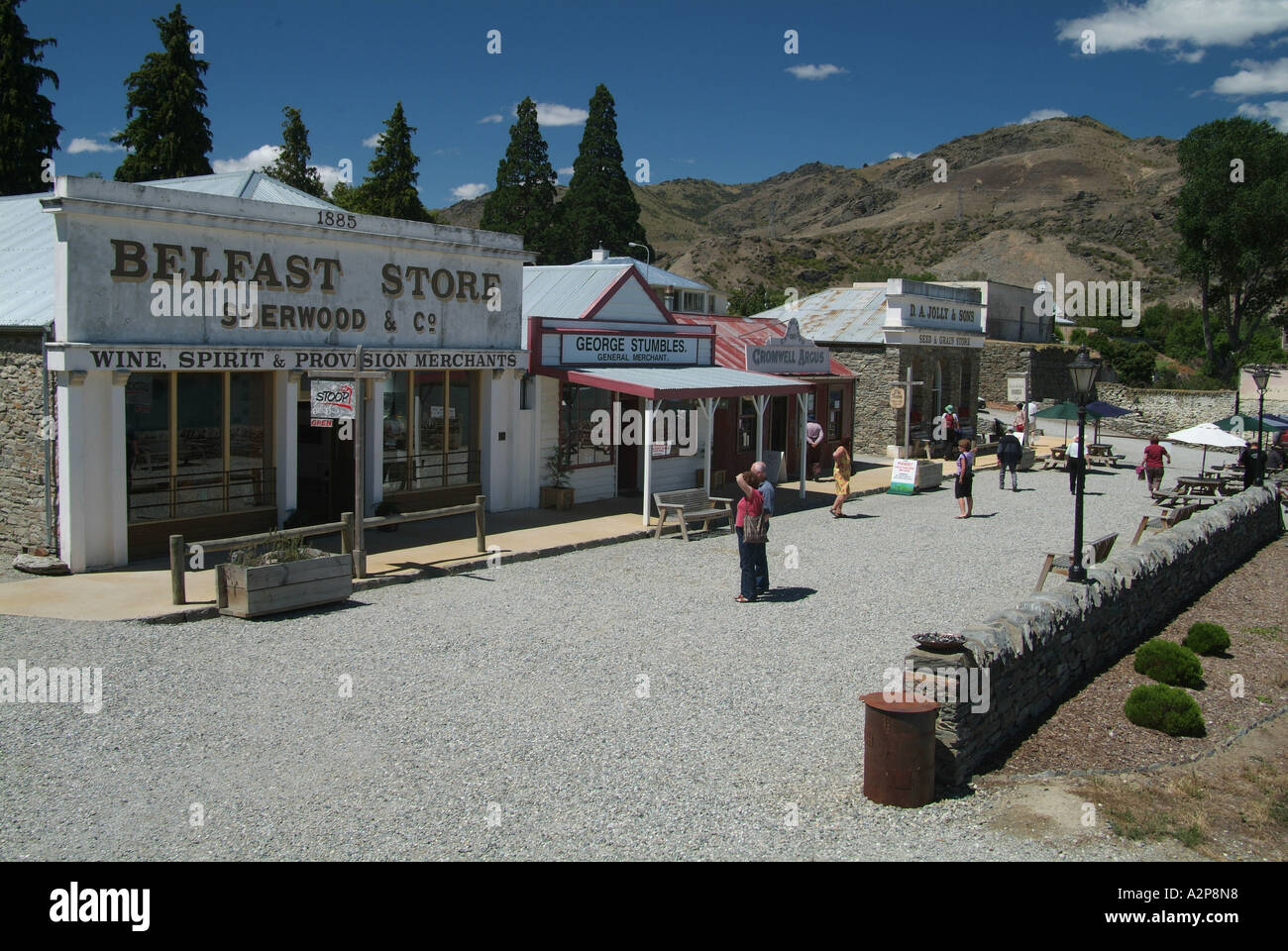Old cromwell town hi-res stock photography and images - Alamy