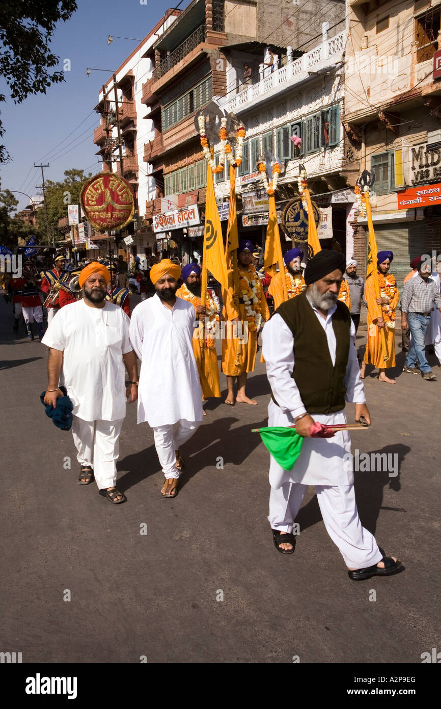 Sikh man ceremonial dress hi-res stock photography and images - Alamy