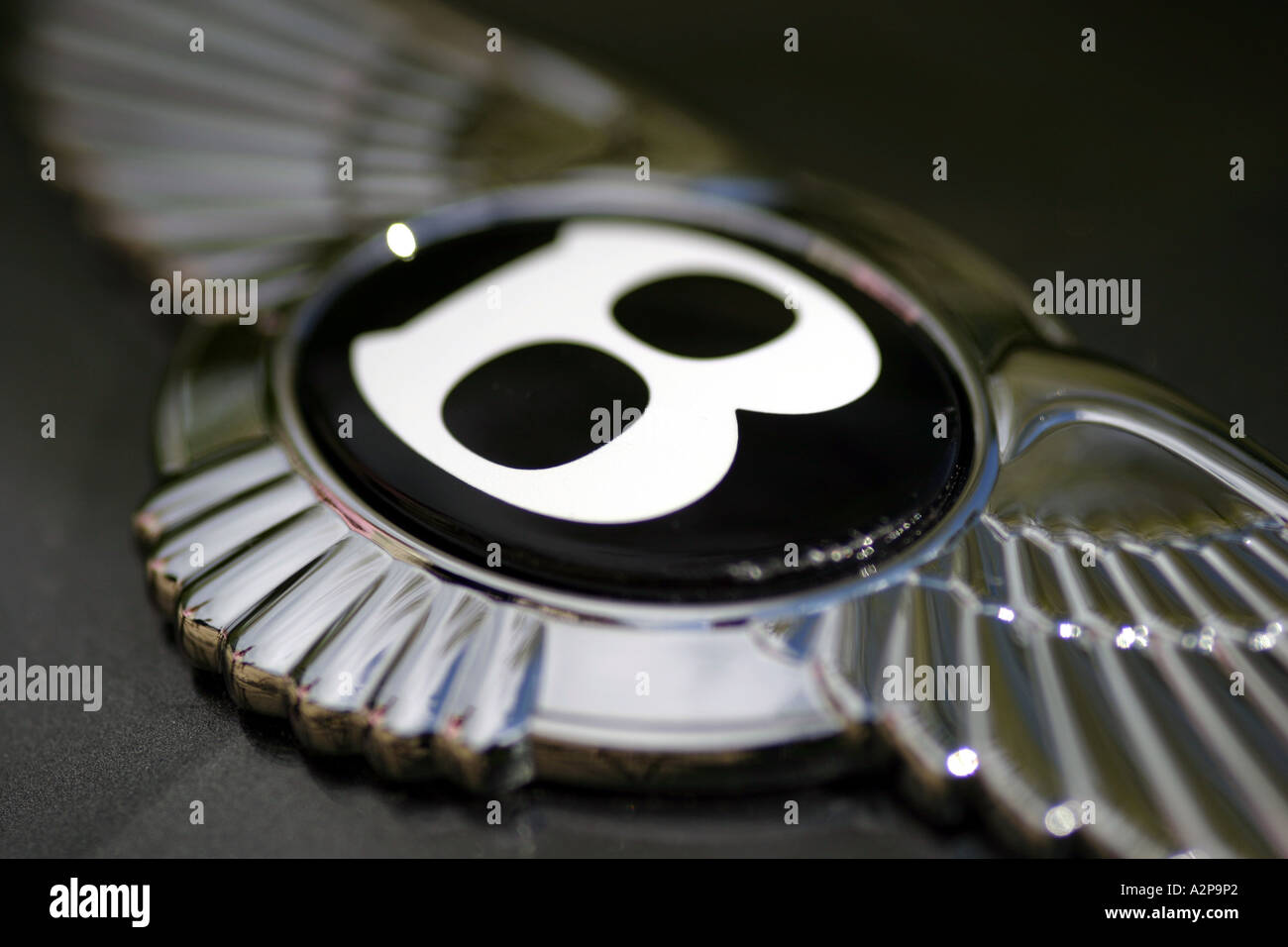 Bentley badge on hi-res stock photography and images - Alamy