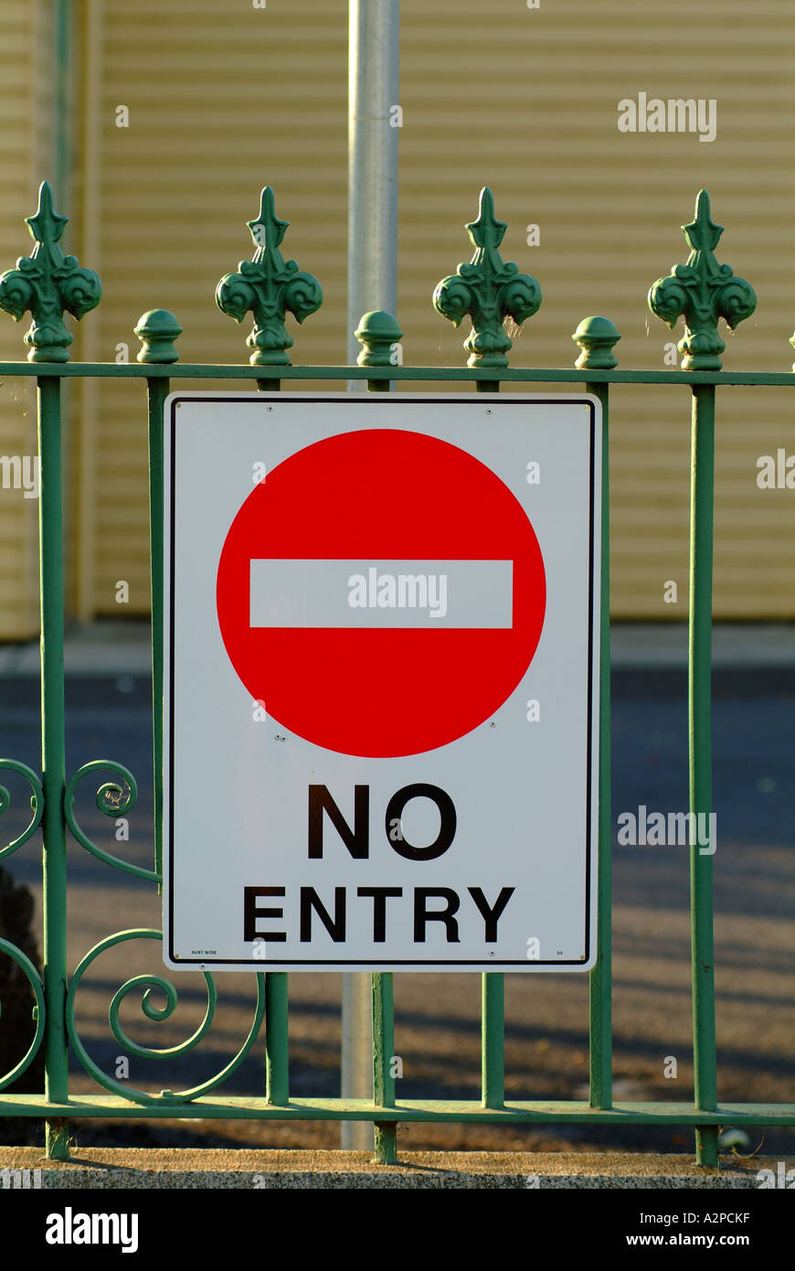 No Entry sign on a fence Stock Photo - Alamy