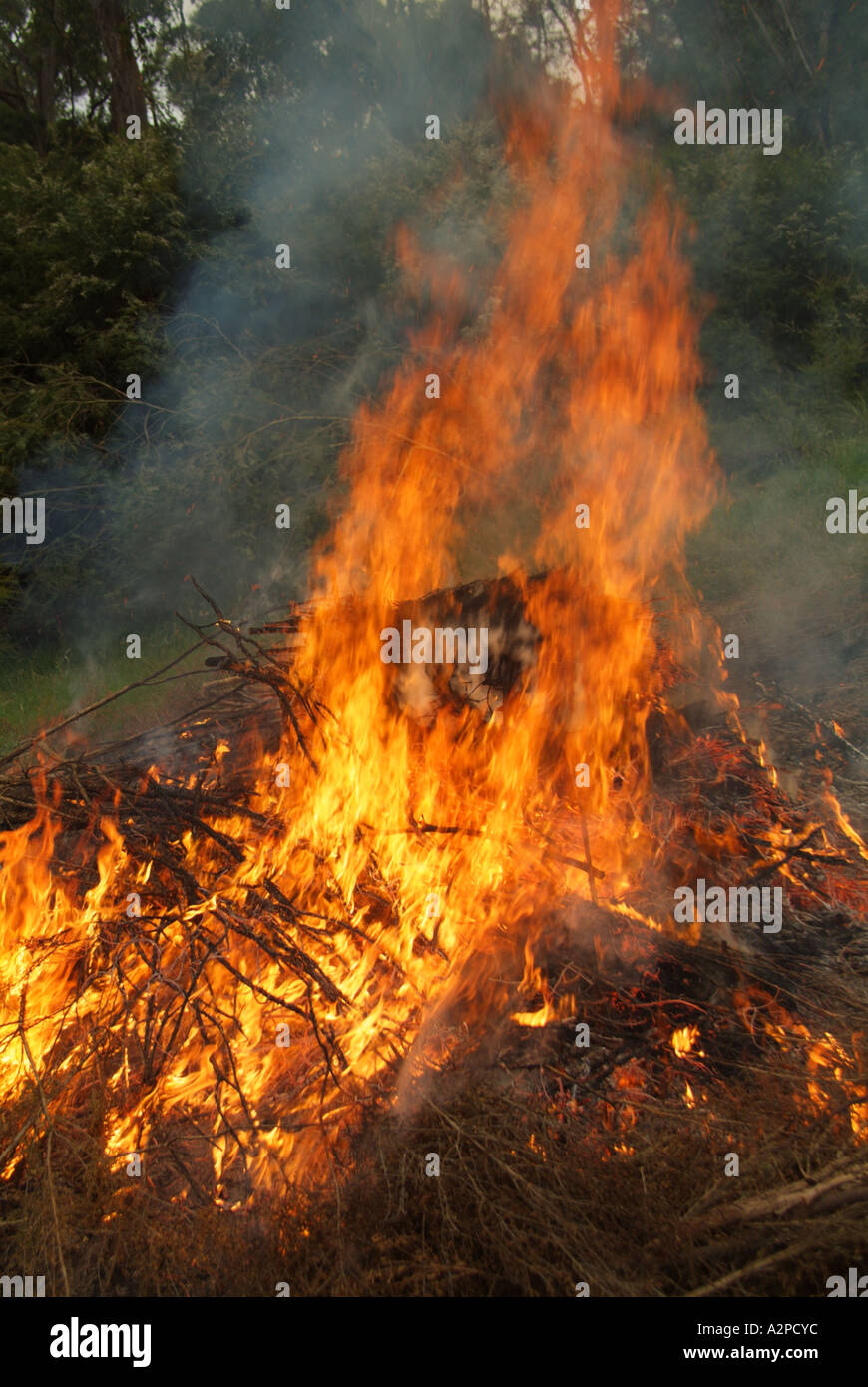 Leaping flames hi-res stock photography and images - Alamy