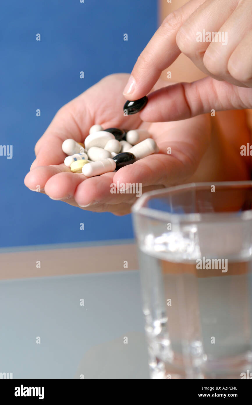 Drug raw materials hi-res stock photography and images - Alamy