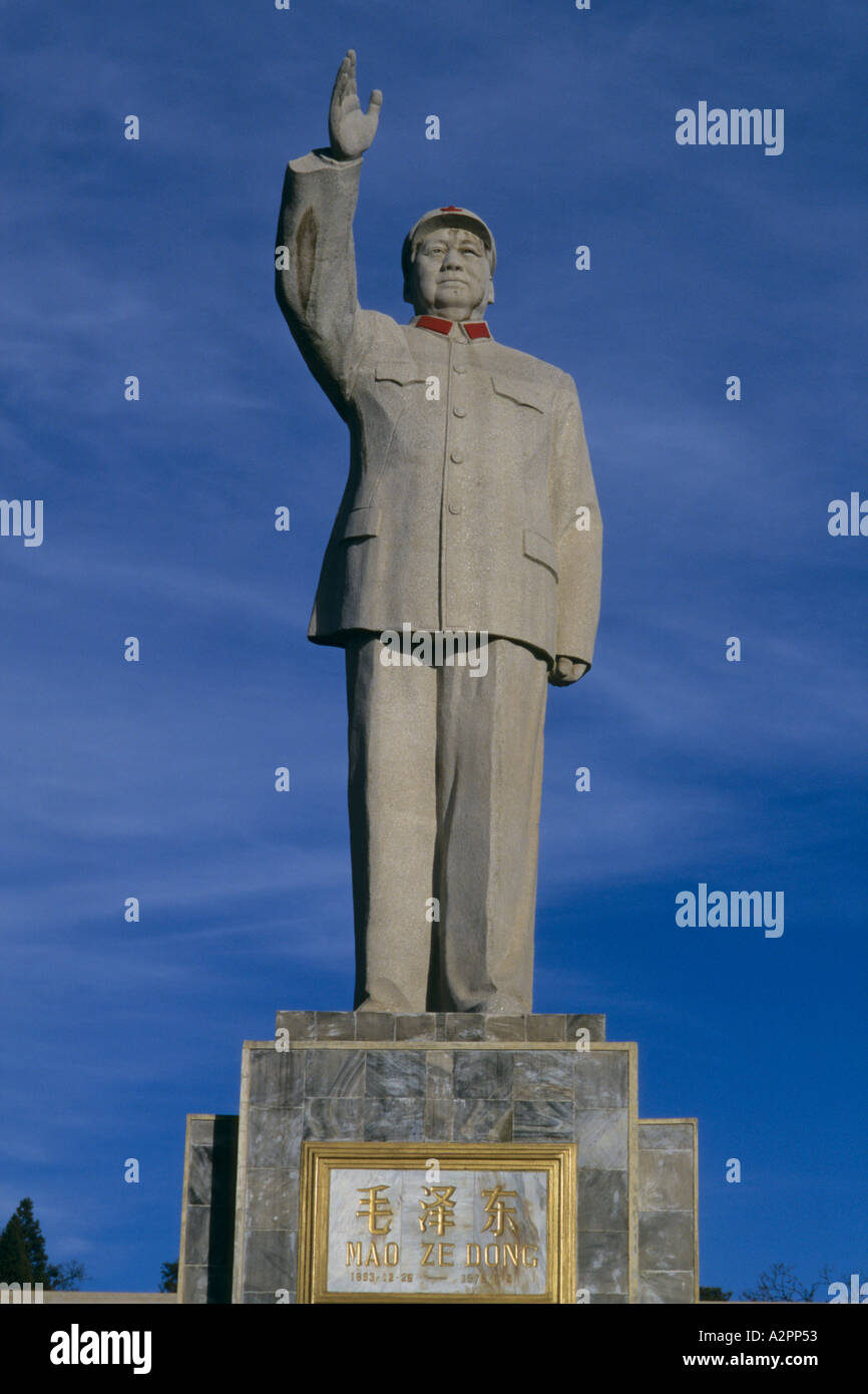 Mao zedong monument hi-res stock photography and images - Alamy
