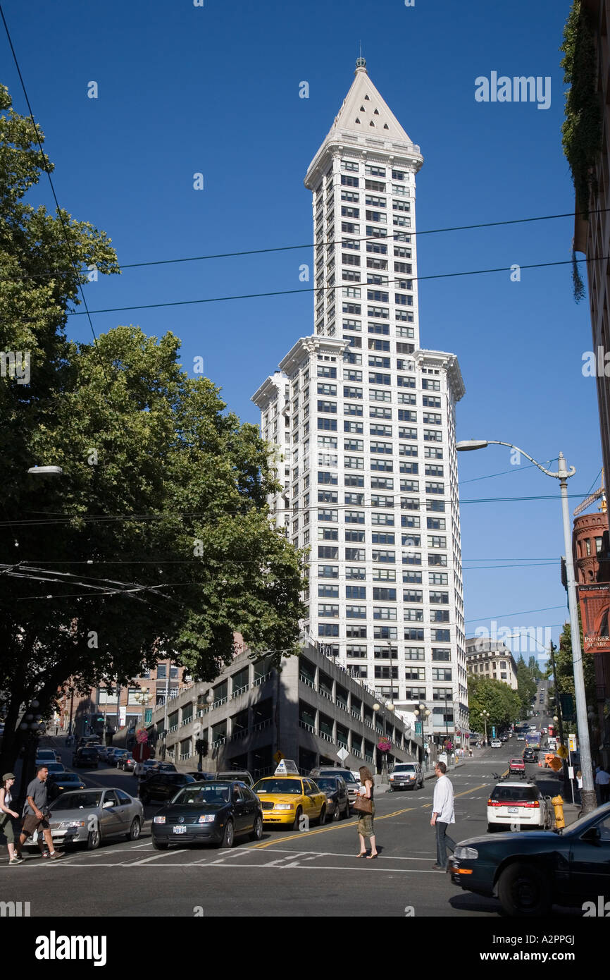 Sinking ship garage hi-res stock photography and images - Alamy