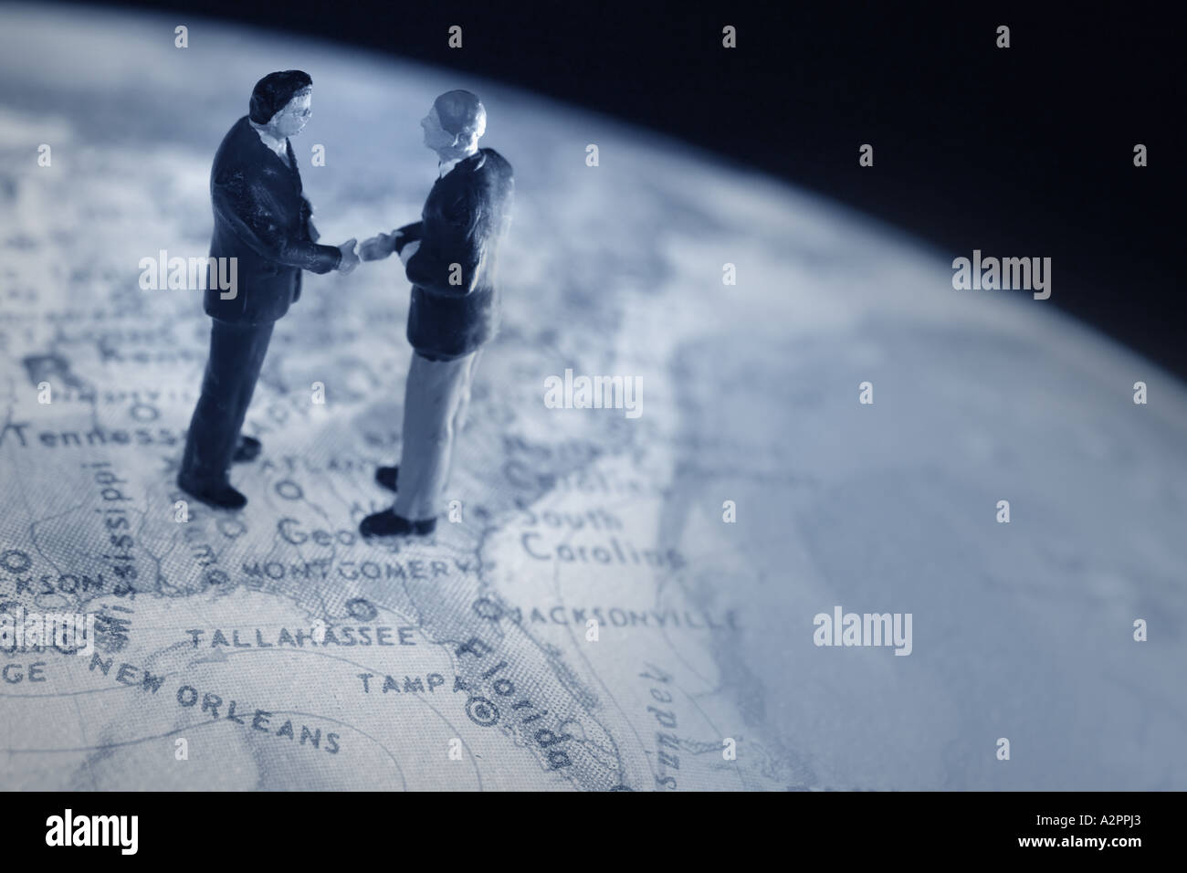 Handshake business map hi-res stock photography and images - Alamy