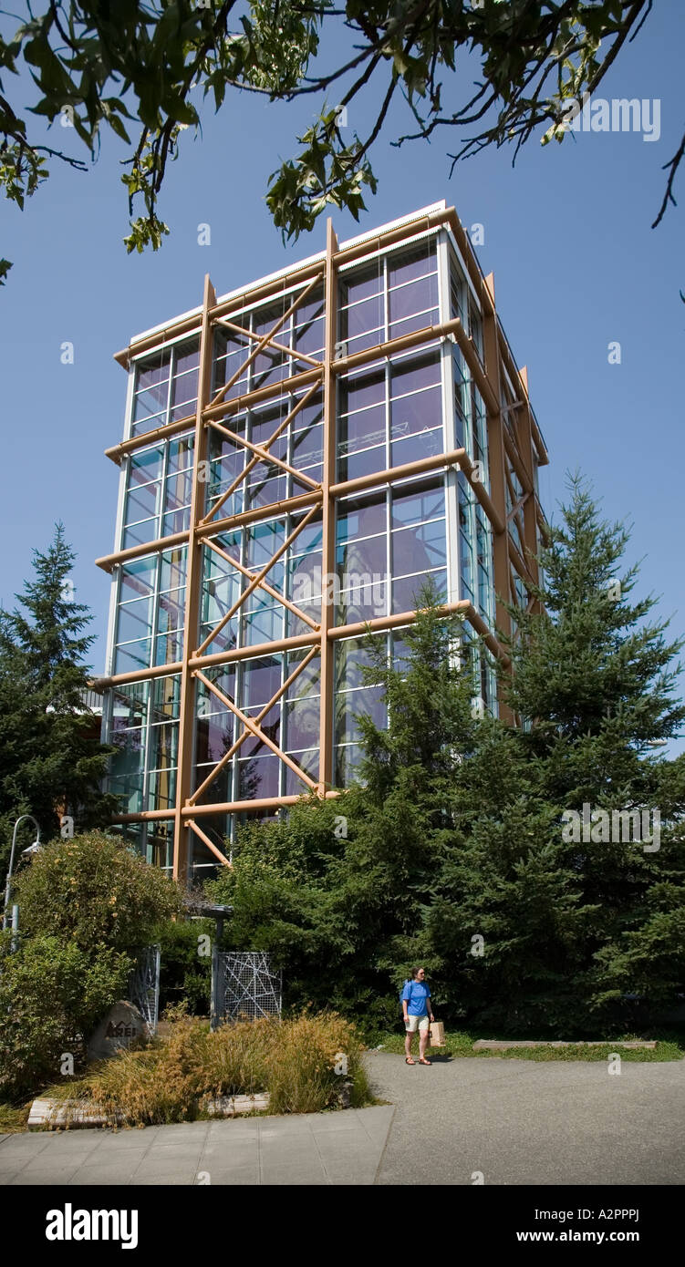 Customer leaving the REI store Seattle USA Stock Photo - Alamy