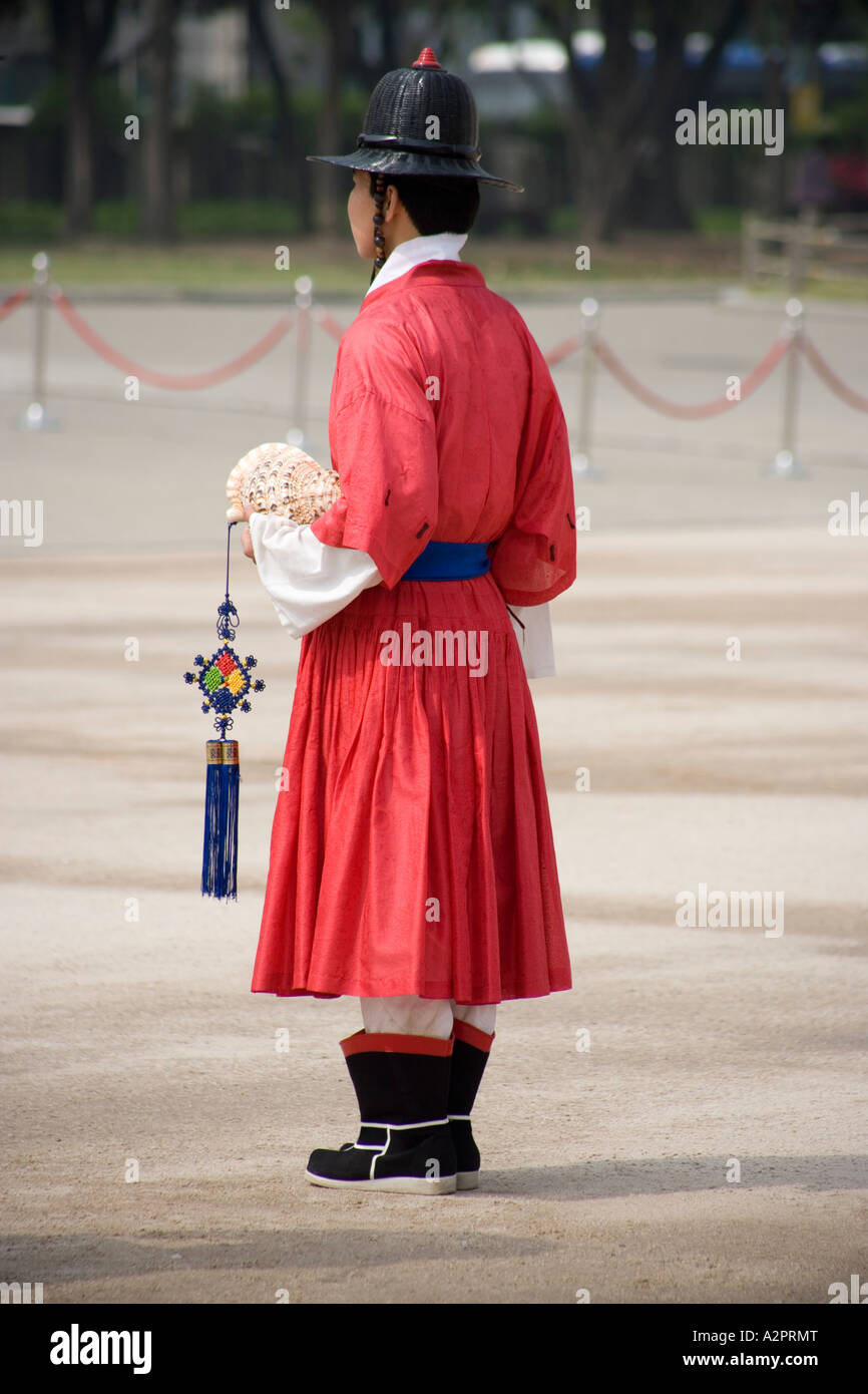 Ceremonial Guard Gyeongbokgung Palace Seoul South Korea Stock Photo - Alamy