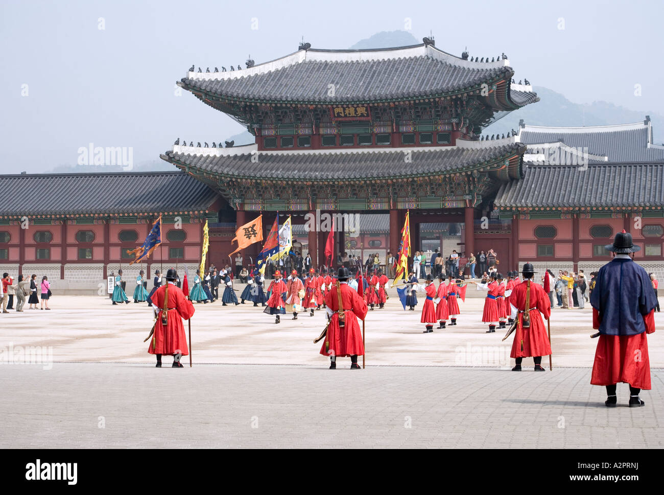 Ceremonial Guard Gyeongbokgung Palace Seoul South Korea Stock Photo - Alamy
