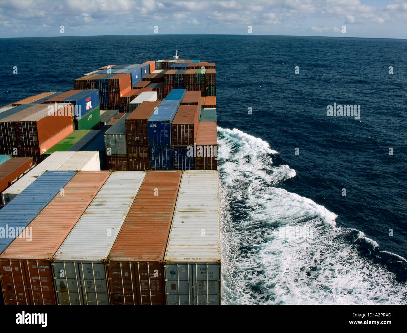 Cargo ships carry containers goods hi-res stock photography and images ...