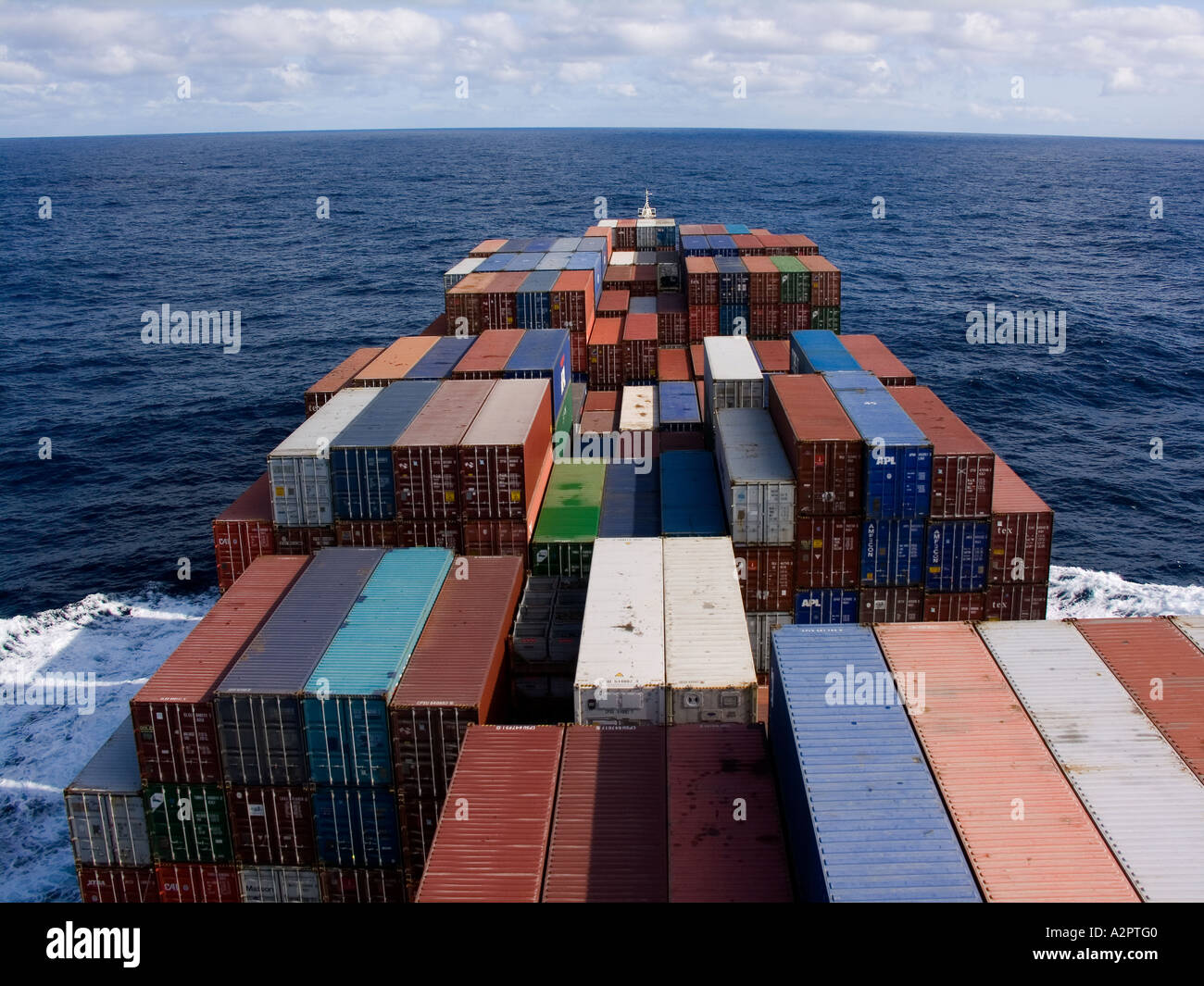 Cargo ships carry containers goods hi-res stock photography and images ...
