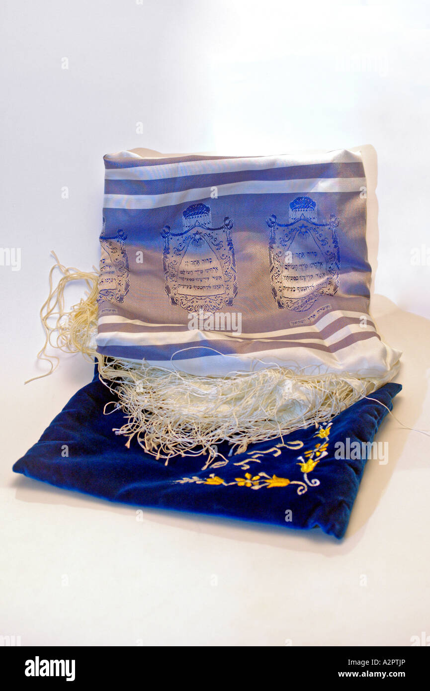 Tallit and an elaborated decorated talit bag Stock Photo - Alamy