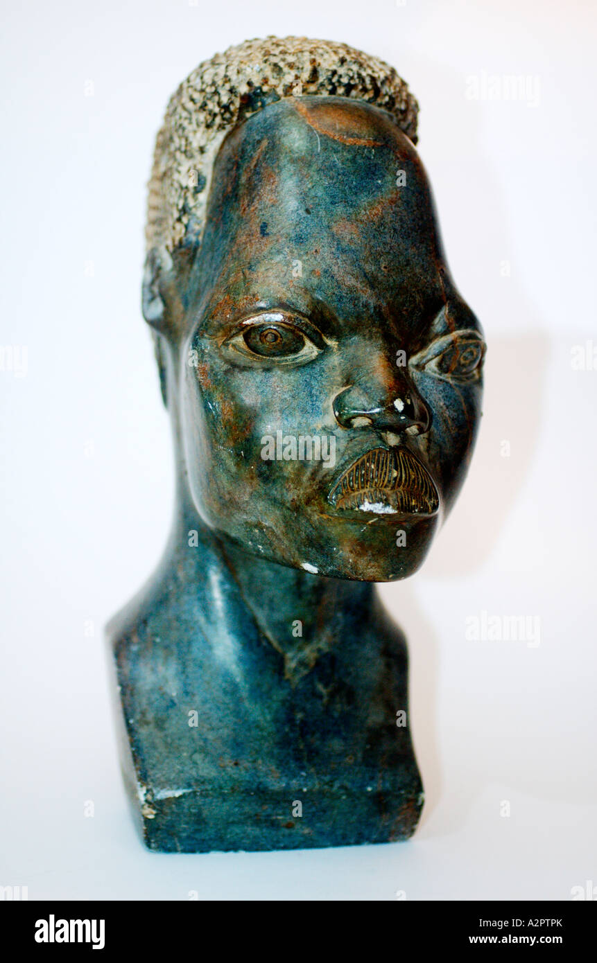 African woman sculpture bust hi-res stock photography and images - Alamy