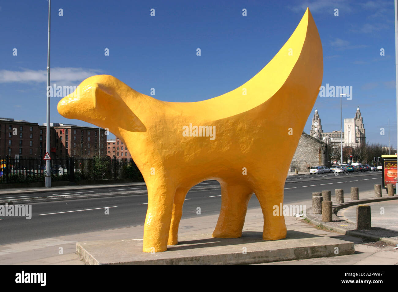 superlambanana sculpture liverpool 2005 Stock Photo - Alamy