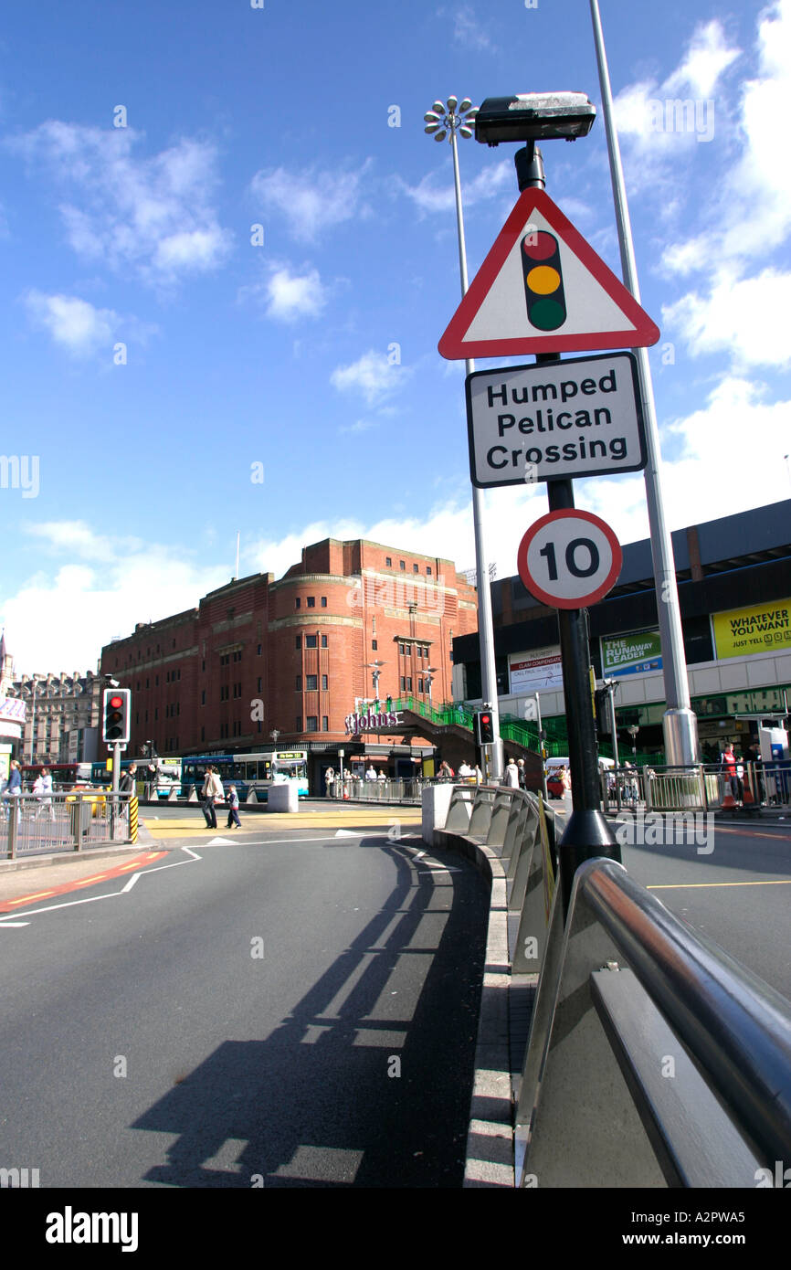 Gyratory road hi-res stock photography and images - Alamy
