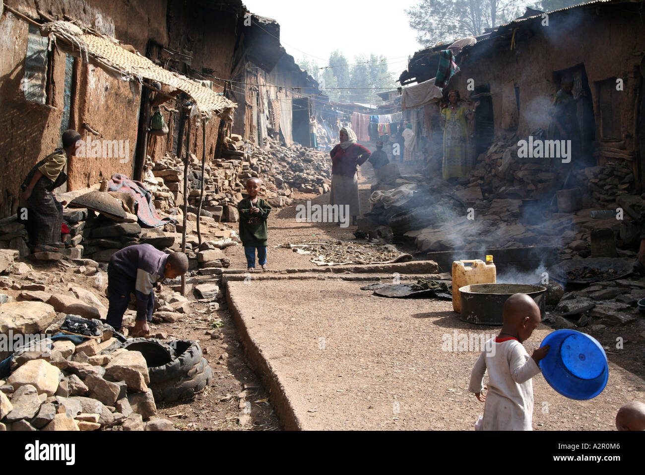 Ethiopia slum ethiopian hi-res stock photography and images - Alamy