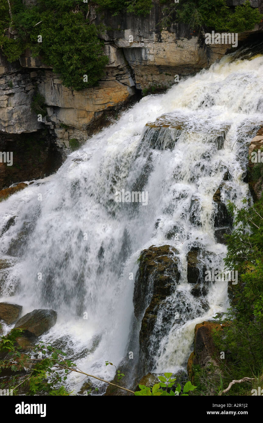 Side of Inglis Falls and layered rock cliff Stock Photo - Alamy