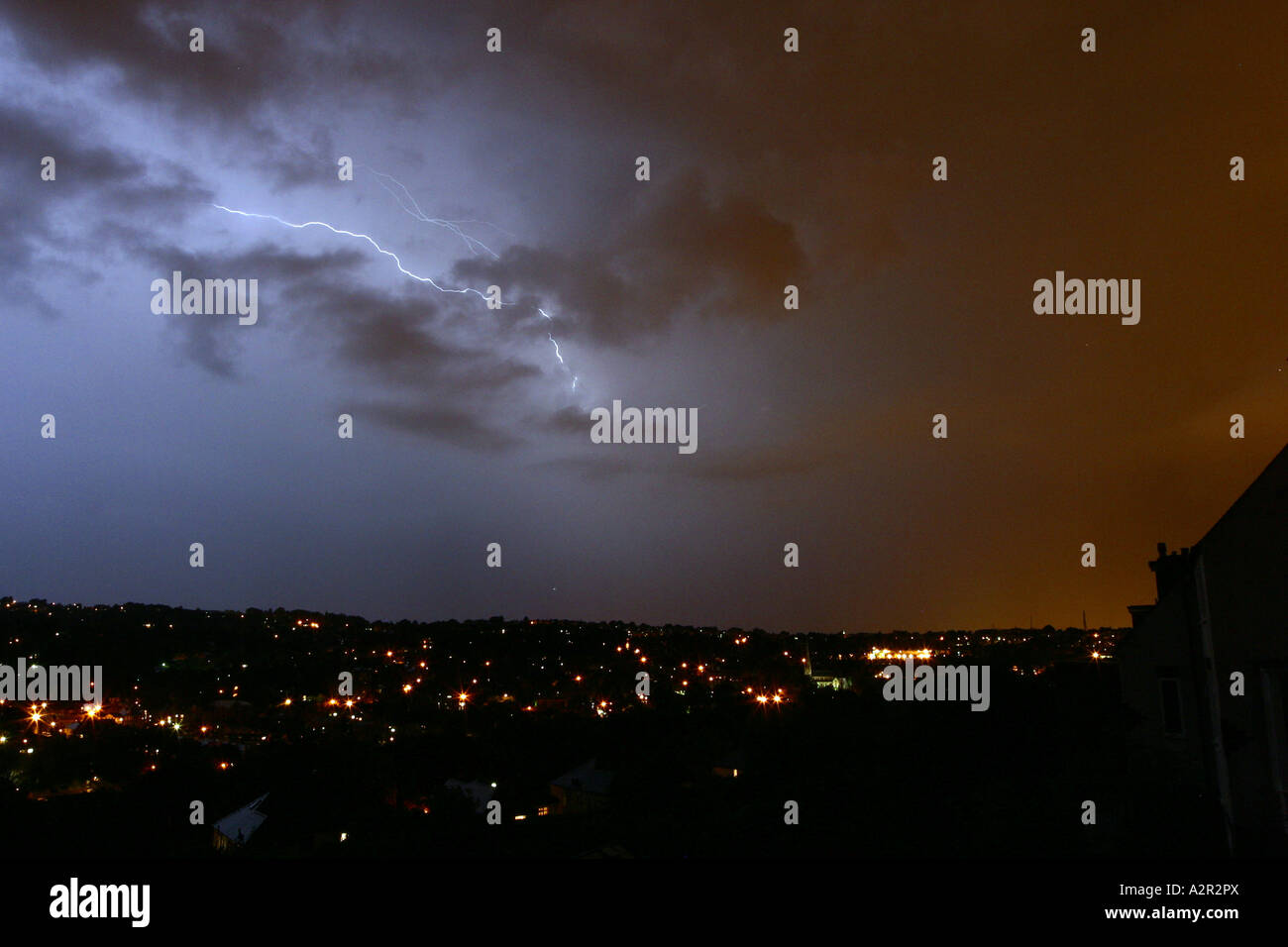 cloud to cloud lightning bolt Stock Photo - Alamy