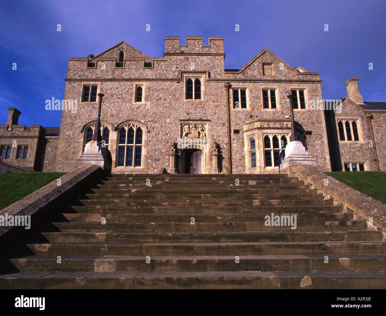 The officers mess uk hi-res stock photography and images - Alamy