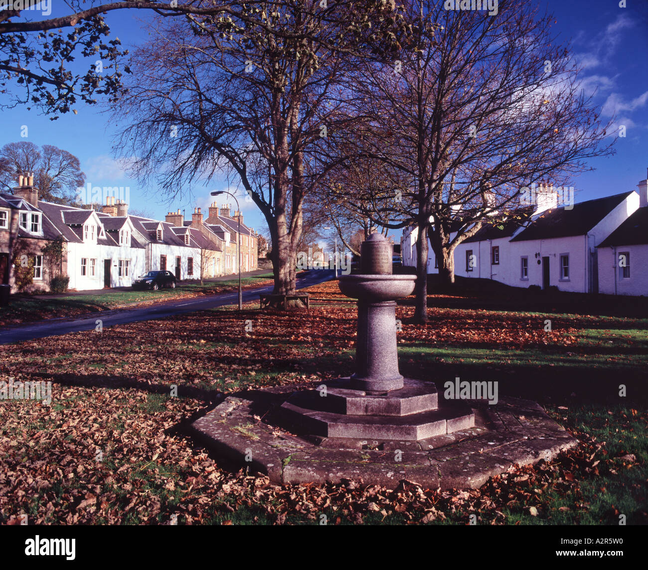 Eildon village hi-res stock photography and images - Alamy