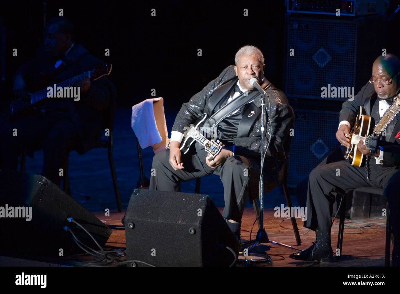 Bb talking hi-res stock photography and images - Alamy