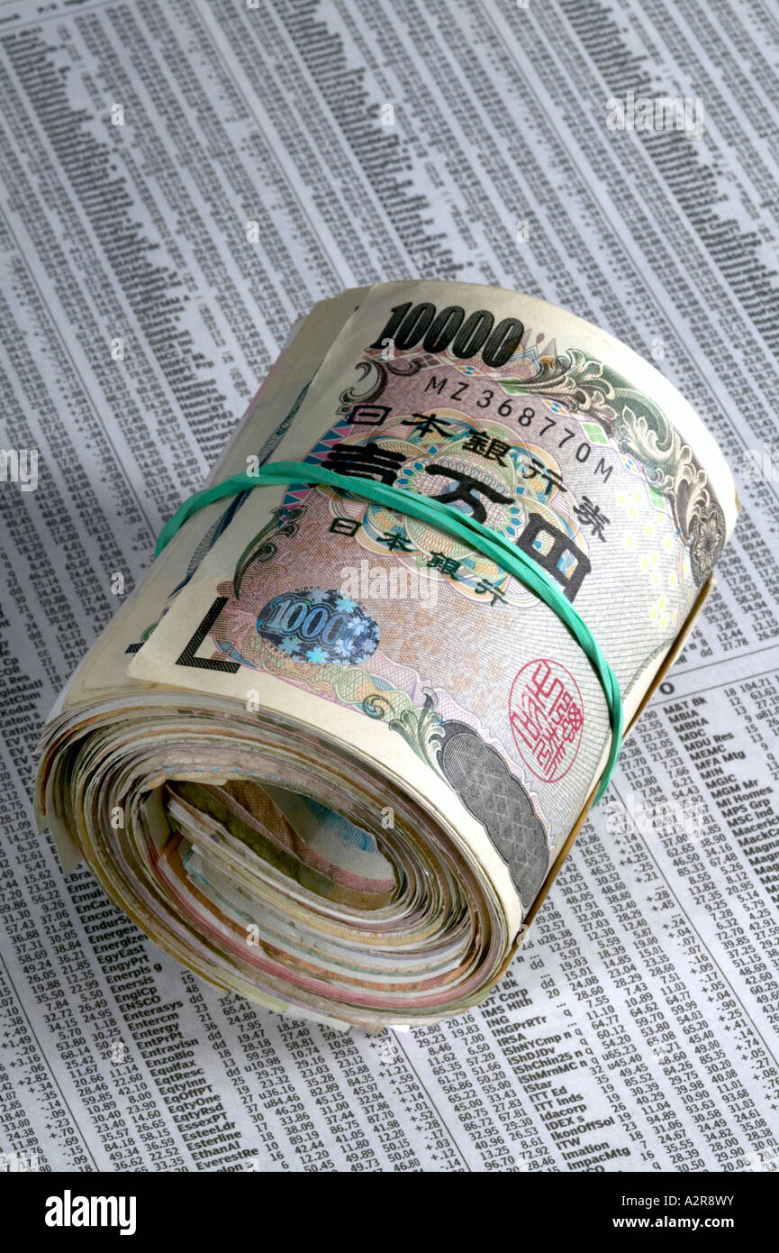 Rolled up bank note hi-res stock photography and images - Alamy