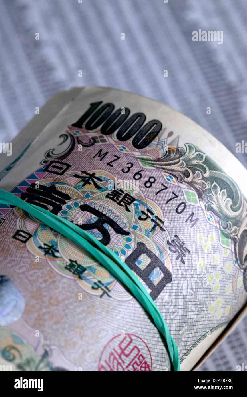Yen cash hi-res stock photography and images - Alamy