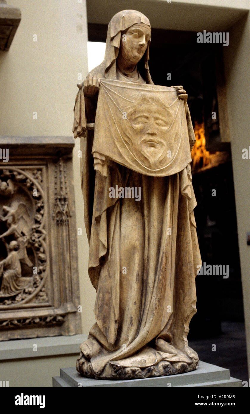 Monuments paris hi-res stock photography and images - Alamy