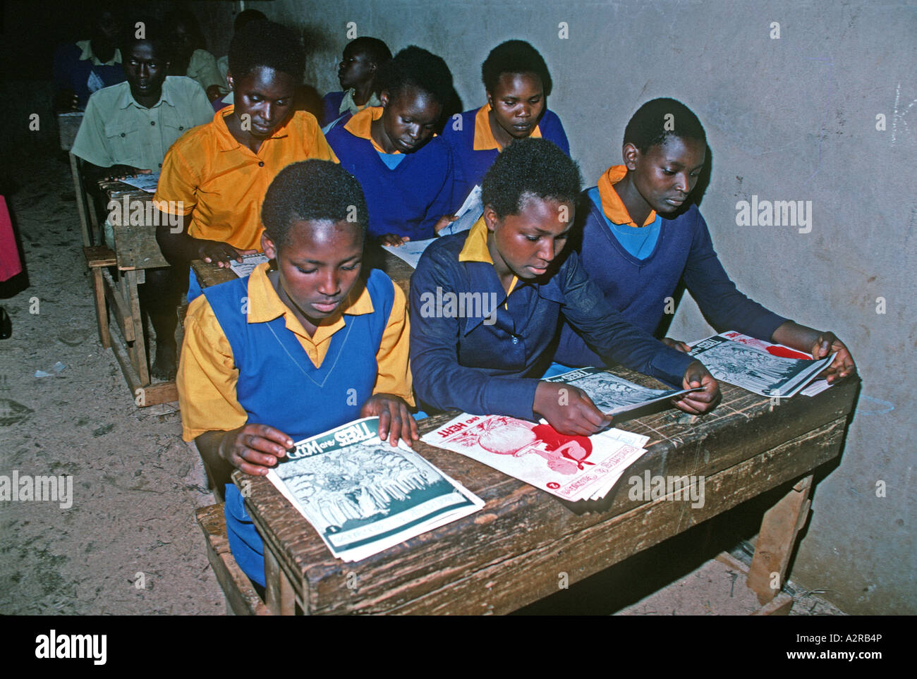 Kenyan classroom hi-res stock photography and images - Alamy