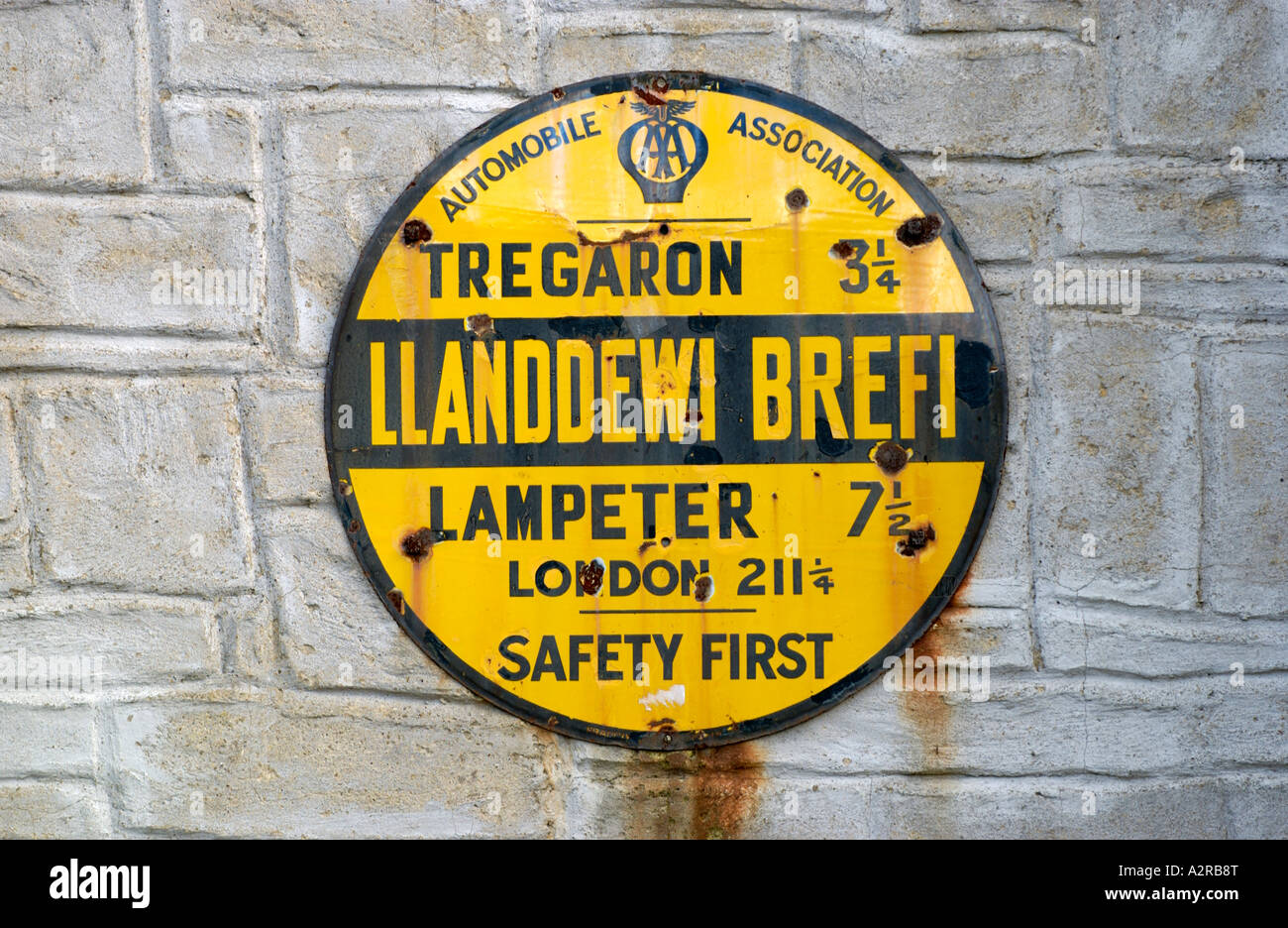 Old aa signs hi-res stock photography and images - Alamy