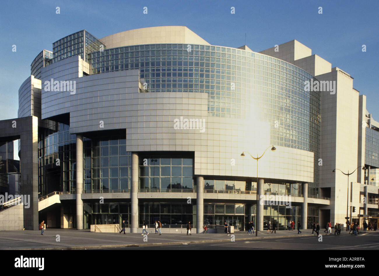 Opera de paris hi-res stock photography and images - Alamy