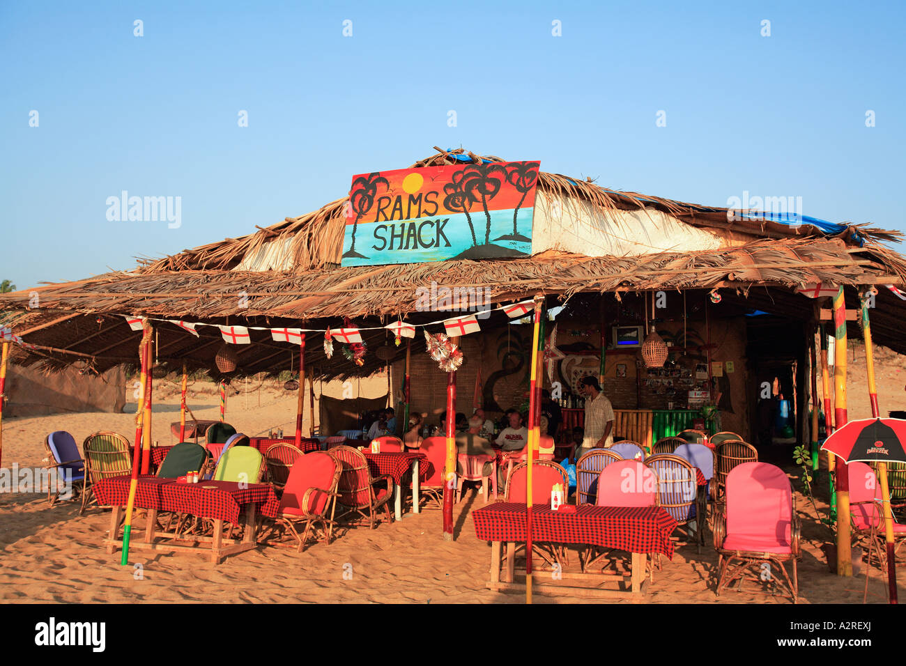 INDIA NORTH GOA A SHACK ON CANDOLIM BEACH Stock Photo - Alamy