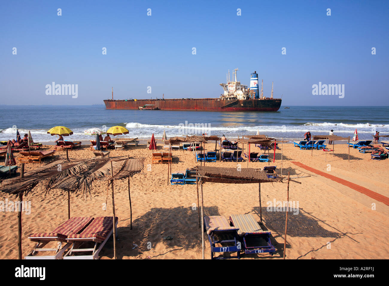 INDIA NORTH GOA CANDOLIM BEACH Stock Photo - Alamy