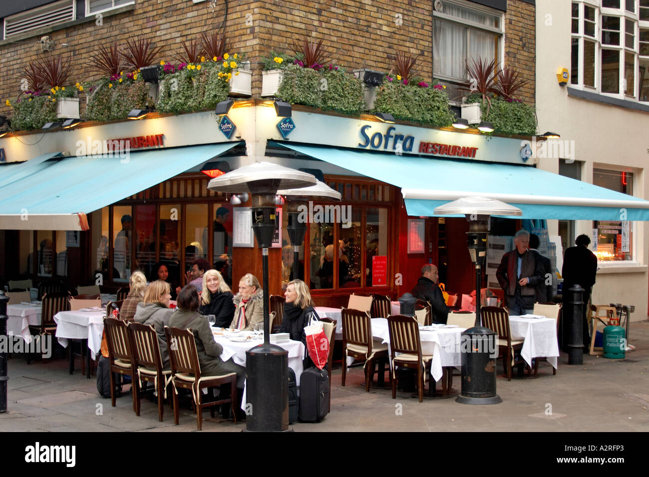 Sofra hi-res stock photography and images - Alamy