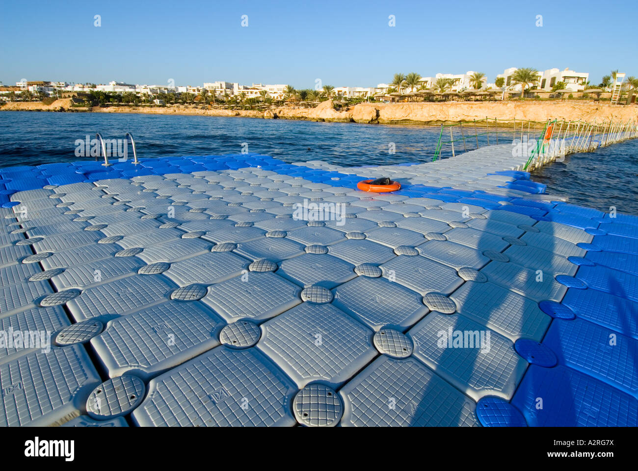 swimming platform base diver HOUSEREEF house reef riff Sharm El Sheikh ...